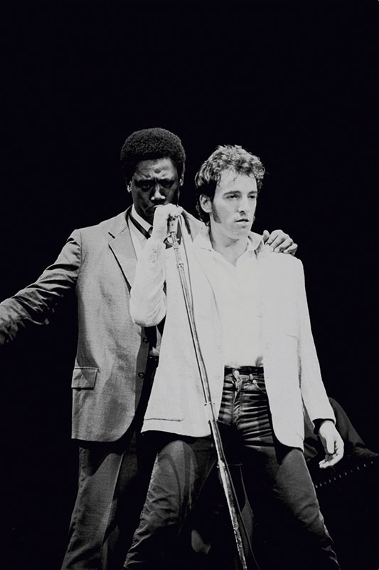 Bruce Springsteen & Clarence Clemons on the Mic, Oakland, 1981 | San ...