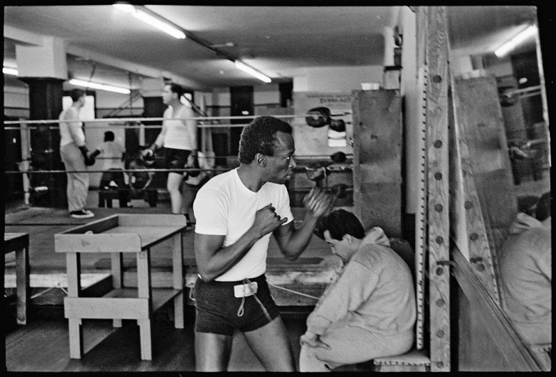 Miles Davis Shadowboxing in the Mirror at Gleason's Gym, NYC, 1970 ...