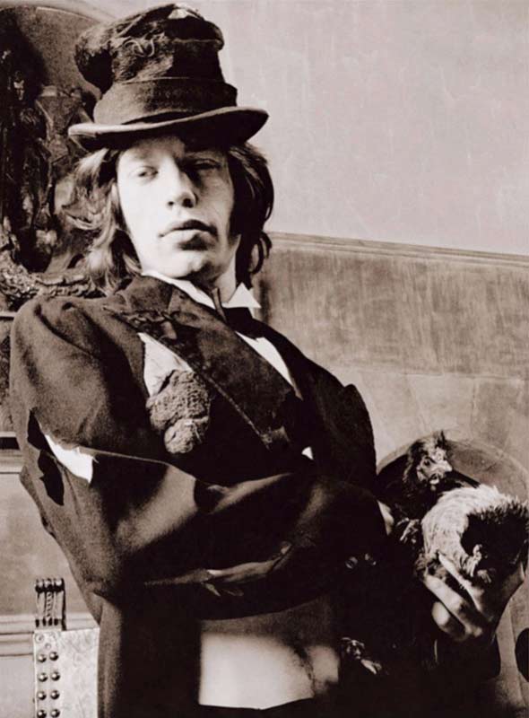 Mick Jagger with Chicken, Beggars Banquet Album Cover Shoot, London ...