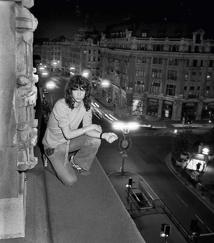 Steven Tyler Outside Air Studios, London, 1977 | San Francisco Art Exchange