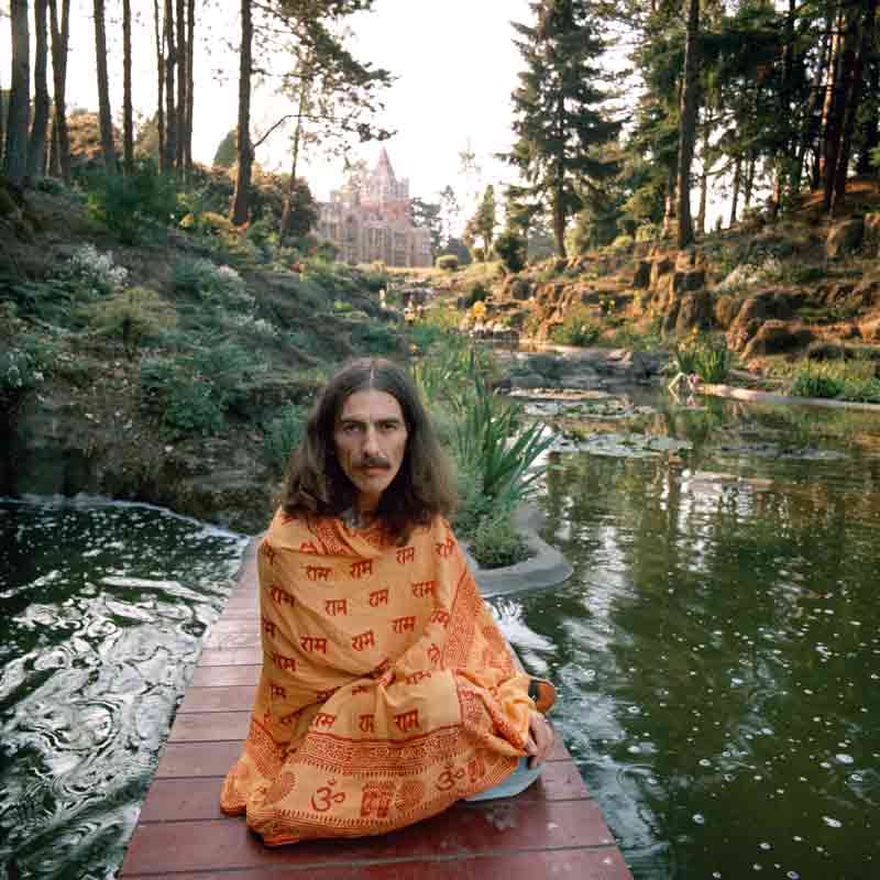 George Harrison in Shawl, Friar Park, Oxfordshire, 1975 | San Francisco ...